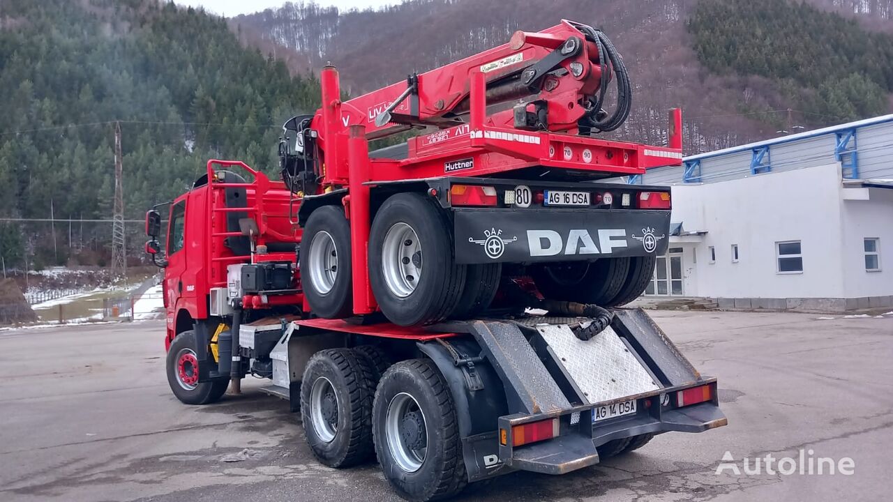 DAF kamion za prevoz drva + šumarska prikolica