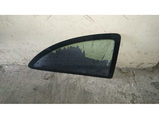 Opel Corsa C staklo desno 3.Vrata