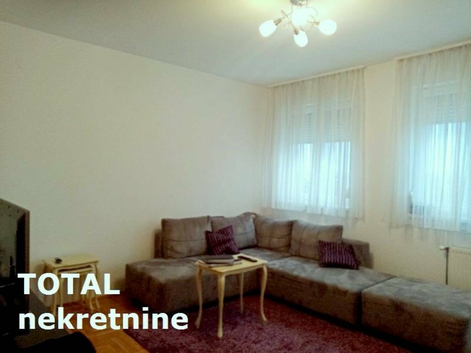 Trosoban stan NOVI SAD, 144200€