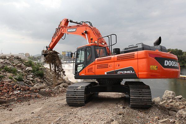 Novi Doosan DX 340LC bager guseničar