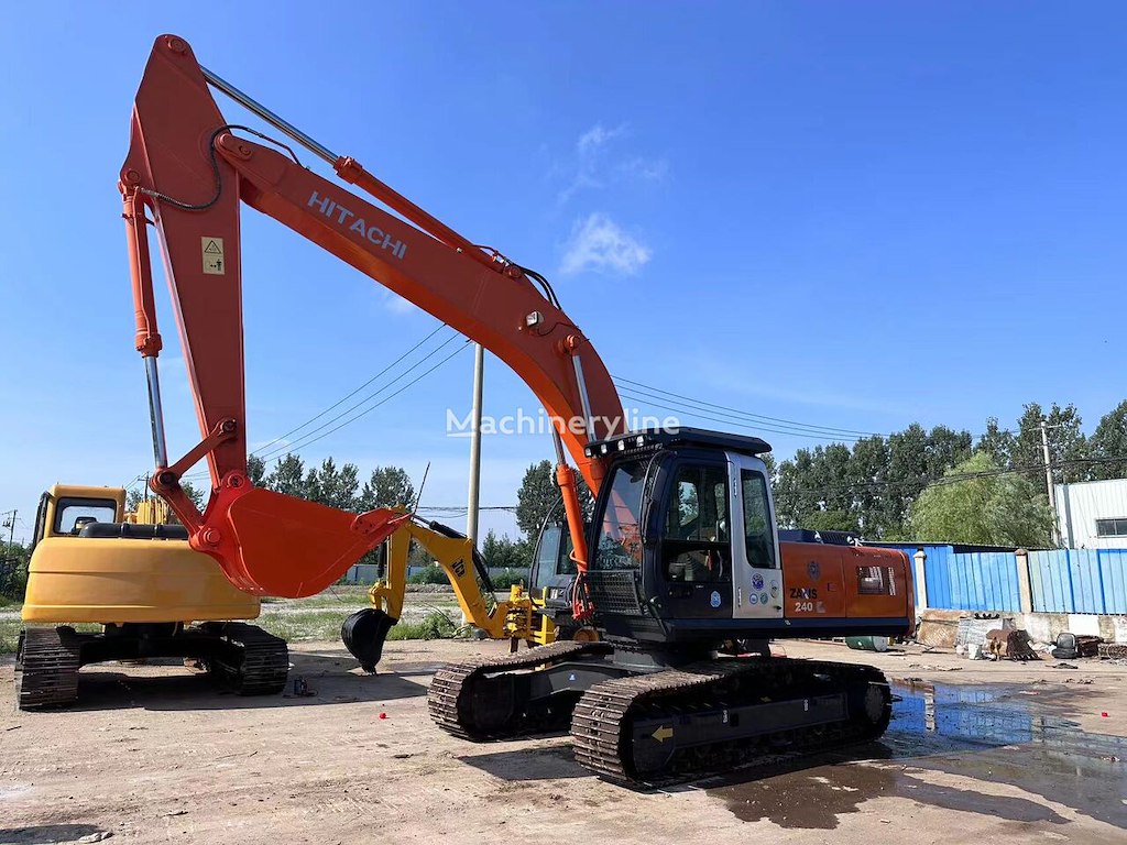 Hitachi ZX240 bager guseničar