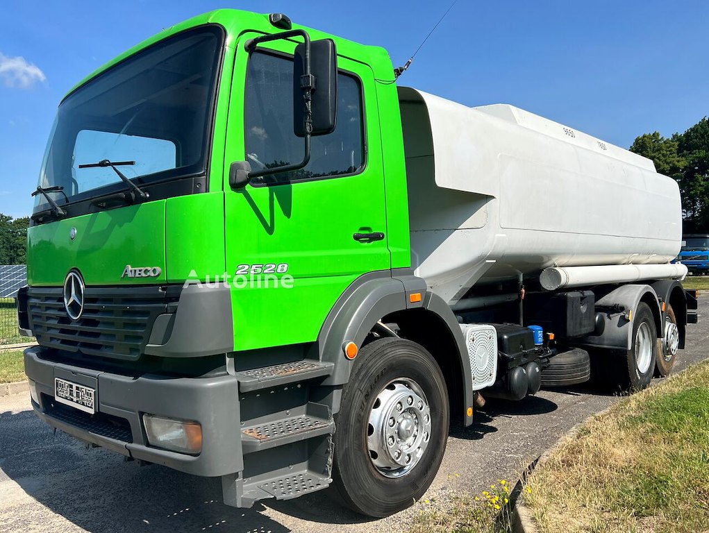 Mercedes-Benz 2528 autocisterna za gorivo