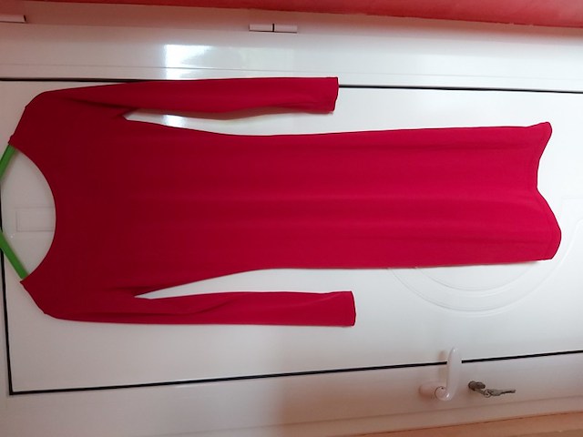 Crvena haljina 2
