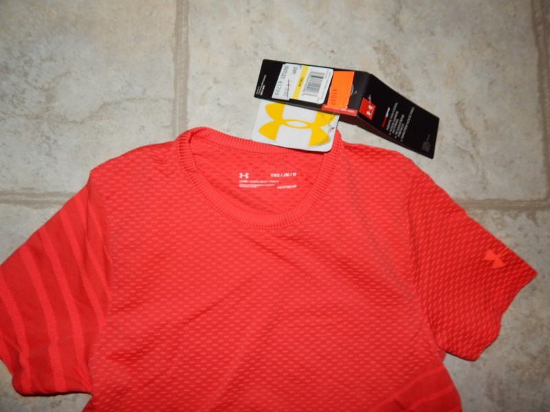 UNDER ARMOR DRES ZA MLADE NOV !