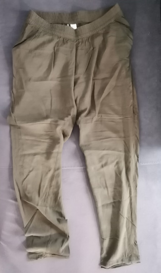 H&M pantalone viskoza