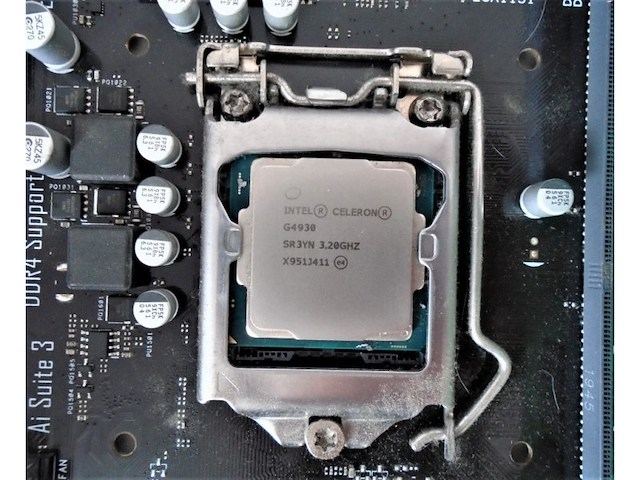 Intel G4930 osma gen Intela