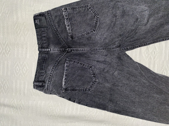 Reserved zenske farmerice mom jeans