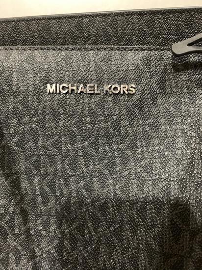 Michael Koras torba