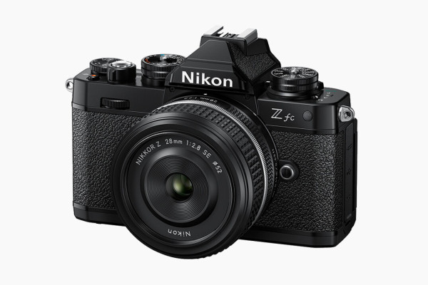 NIKON Z FC set DX 16-50mm f/3.5-6.3 VR crni