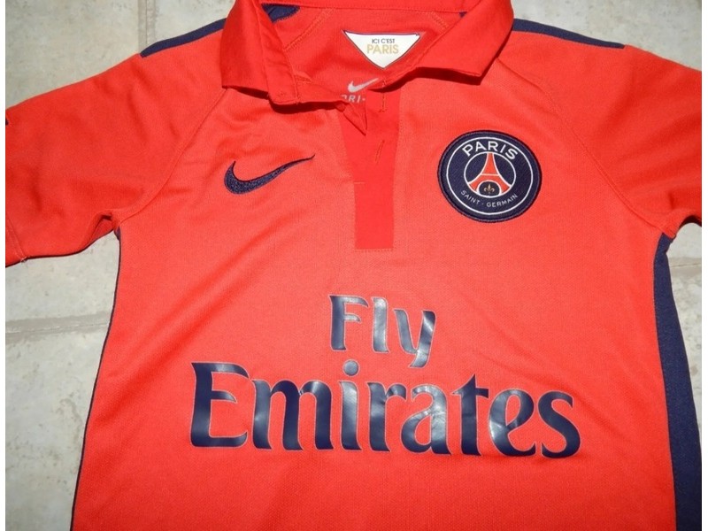 PARIS SAINT-GERMAIN NIKE DRES XTRA!