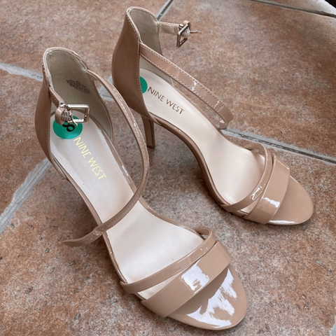 Nine West nude sandale