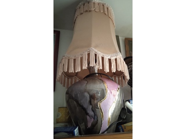 Modernistička roze keramička lampa,unikat, visine70cm.