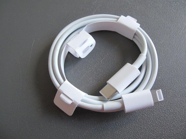Apple kabl Type-C to Lighting - nekorišćen