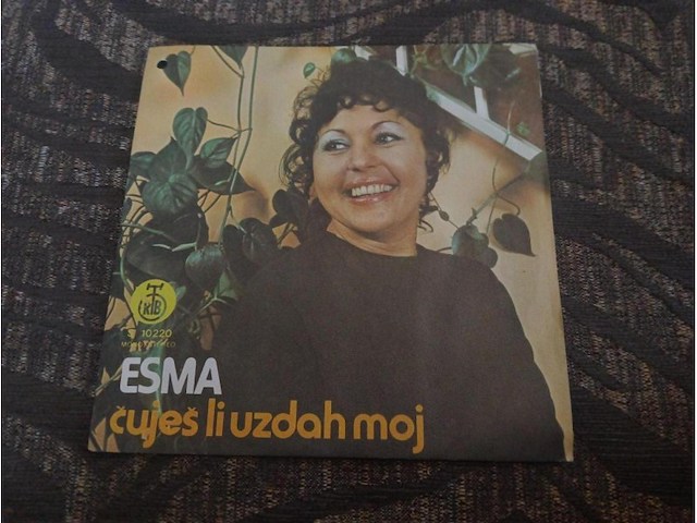 Esma Redžepova - čuješ li uzdah moj