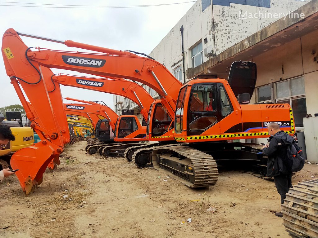 Doosan DH225LC-7 bager guseničar