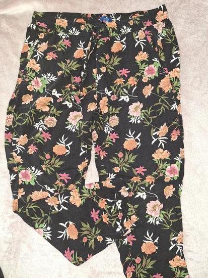 Tom tailor letnje pantalonice