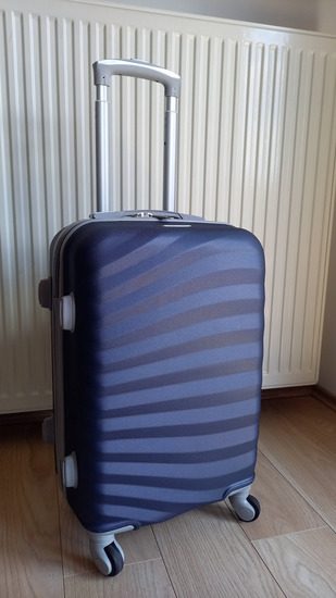 Putni kofer EVOM 56cm - kao Nov