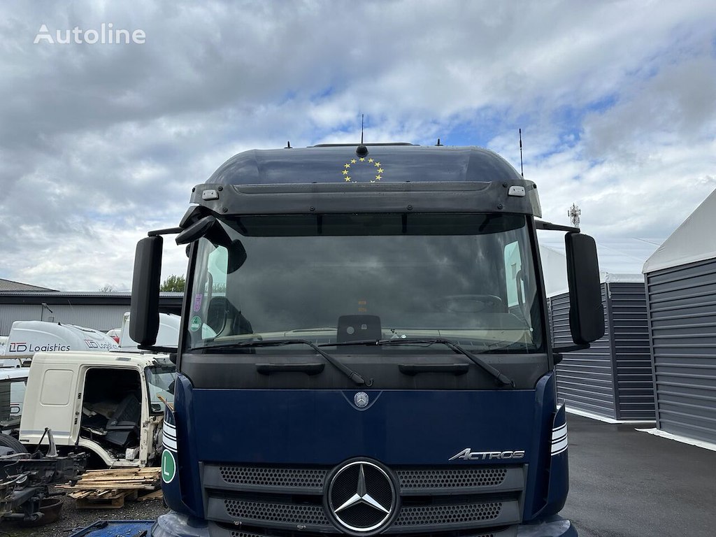 StreamSpace, 2.30 m, tunnel 320 mm kabina za Mercedes-Benz Actros 1843 tegljača