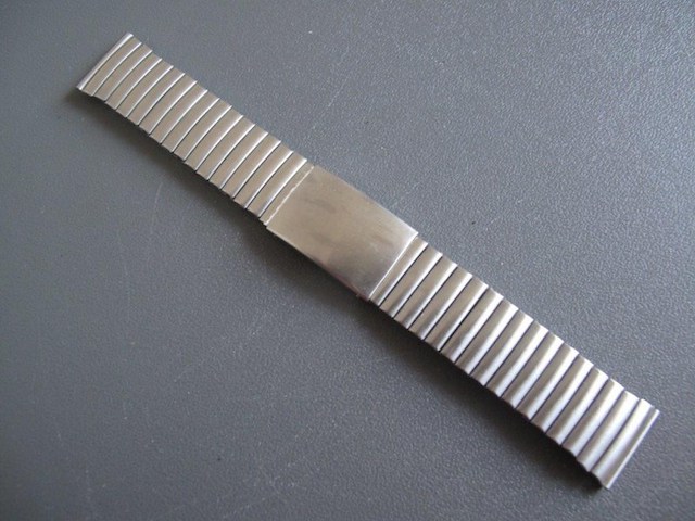 Fleksi-rastegljiva metalna narukvica za sat - 20mm