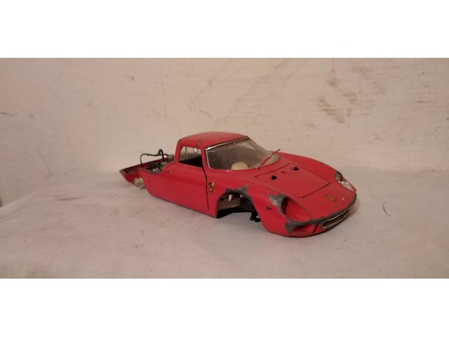 Burago Ferrari 1:24 Italy,za delove