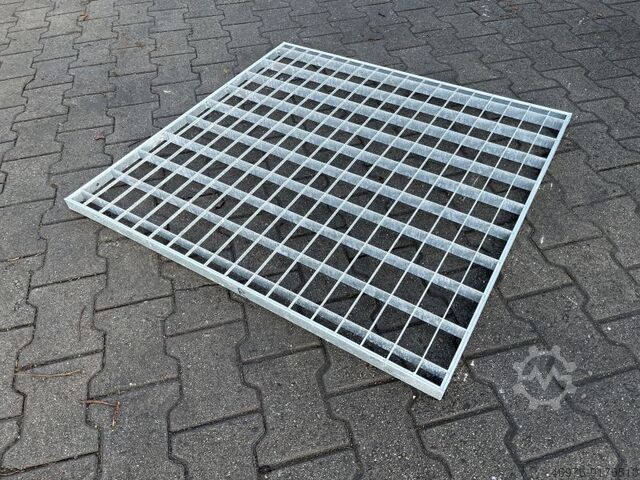 Pressed grating Grating Shelf grating Grid
Gesamtbreite: 980 mm / Gesamttiefe: 1.000 mm / Maschenweite: 90 x 50 mm/ (R)