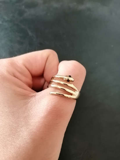 Prsten u obliku zmije