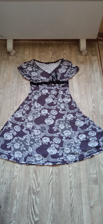 Preudobna haljina,duž.98,pazuh 37,ramena 46 cm,rastegljiva,podesiva