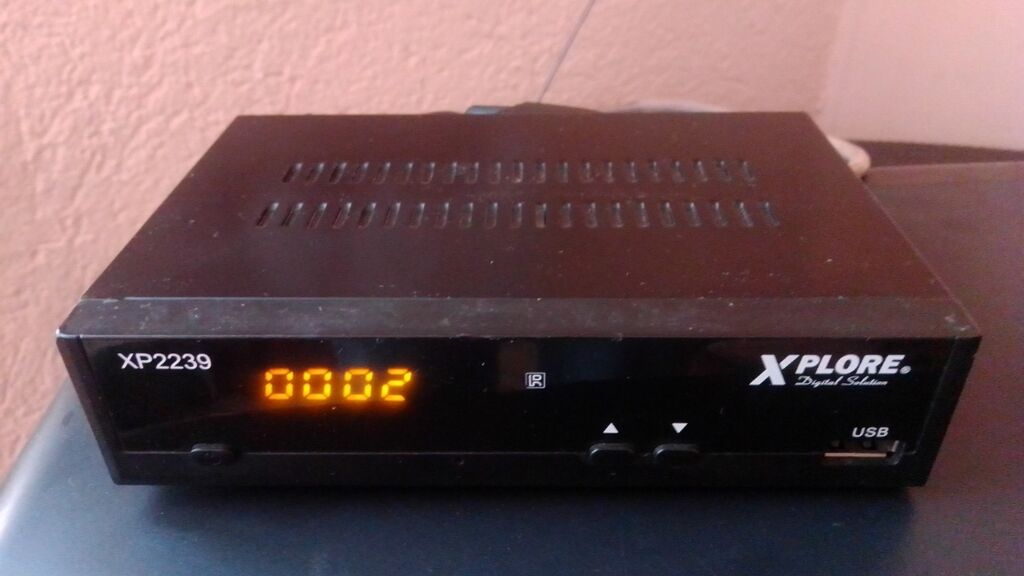 Set Top Box"Xplore" Model:XP2239 SetTop Box DVB-T2 sa RF modulatorom i