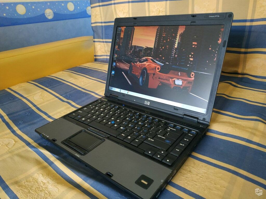 Intel Core i5, 8 GB OZU, 15.6 "