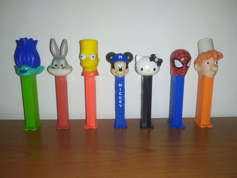 Lot PEZ figurica 2