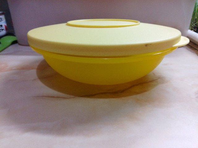 Tupperware posuda nova klasika 400ml niska, kom