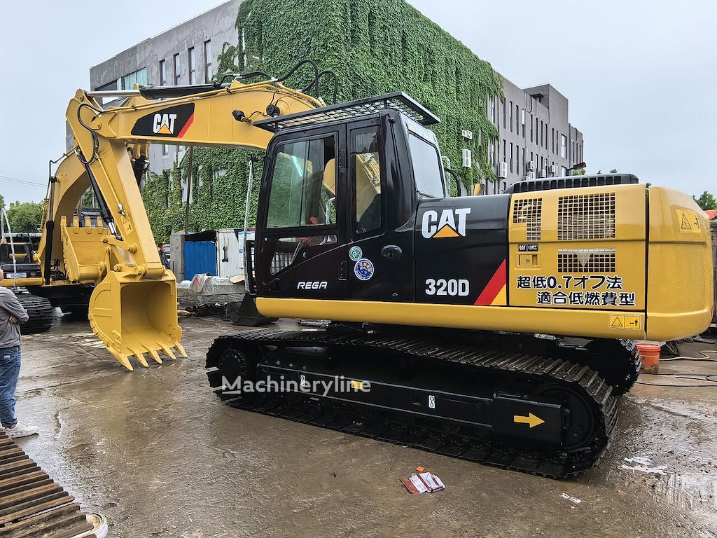 Caterpillar 320D bager guseničar