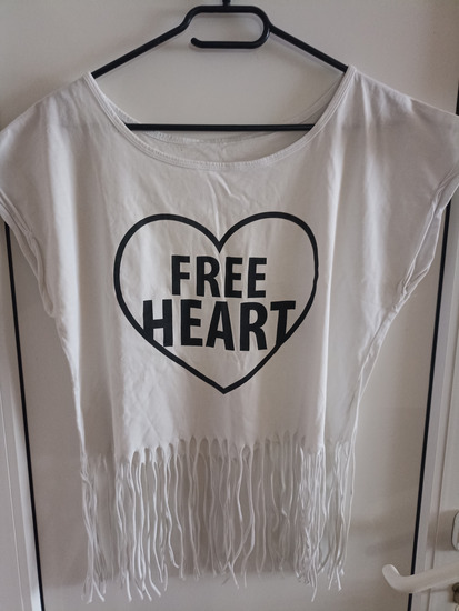 Free heart bela majica