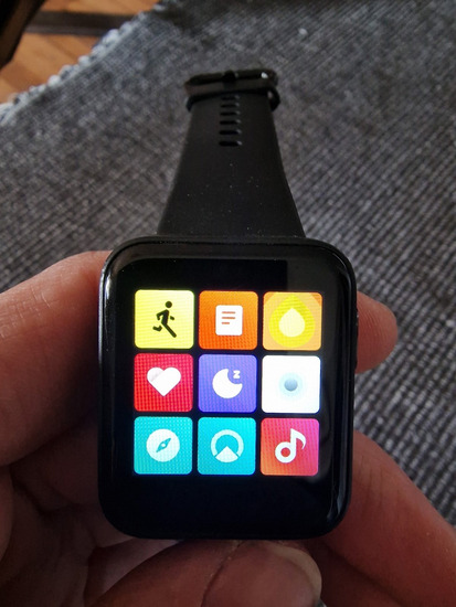 Prodajem muski smart watch