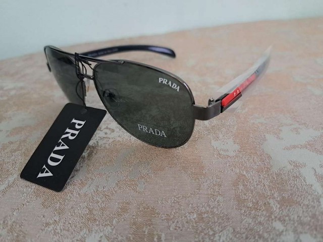 Prada Unisex Nove Model 3036 velicina je M (Srednja)