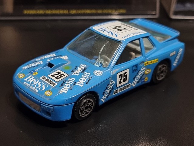 Porsche 924 1:43