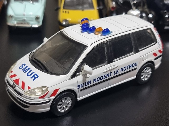 Peugeot 807 1:43 (police)