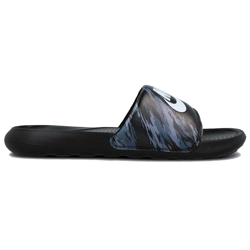 NIKE VICTORI ONE SLIDE PRINT – CN9678-009