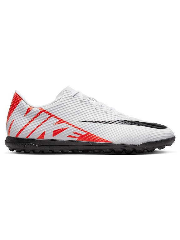 NIKE VAPOR 15 CLUB TF Shoes
7963 RSD 6370 RSD
The lowest price in the last 30 days*: 6370 RSD