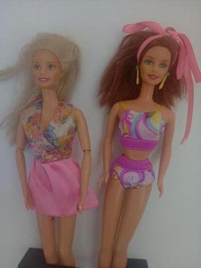 2 Barbie Mattel
