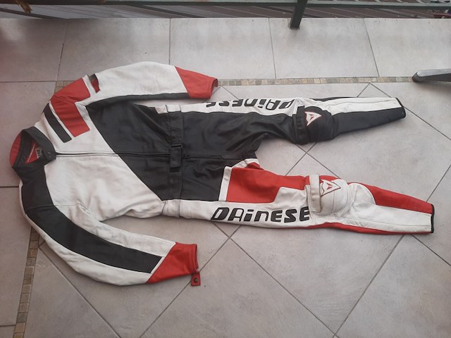 Moto Kombinezon Dvodelni Kožni  DAINESE-vel52