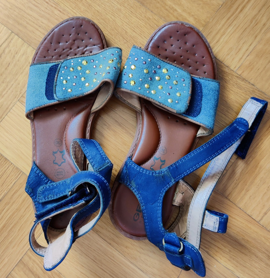 Plavo-braon sandale