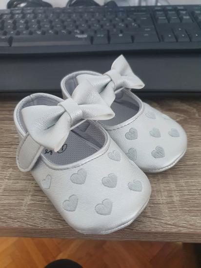 Nehodajuce cipelice za bebe