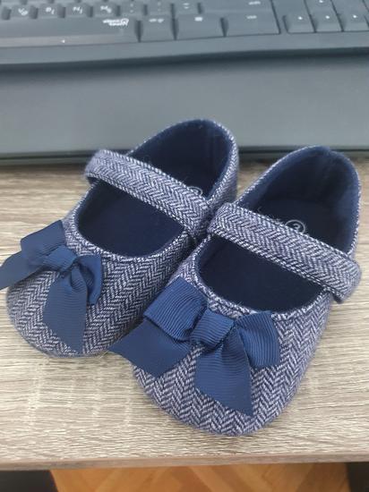 Nove nehodajuce cipele za bebu