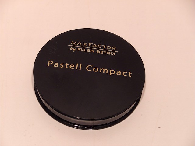 MAX FACTOR PASTELL COMPACT