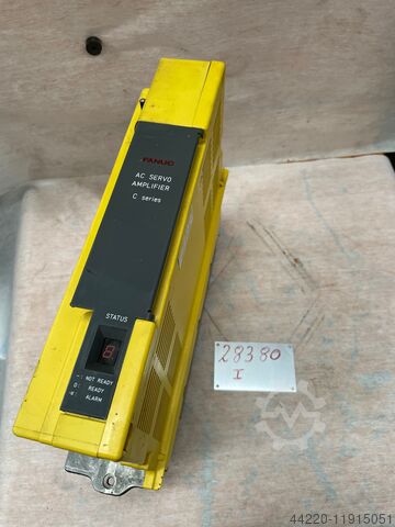 AC Servo pojačalo
FANUC Typ A 06B-6066-H 233