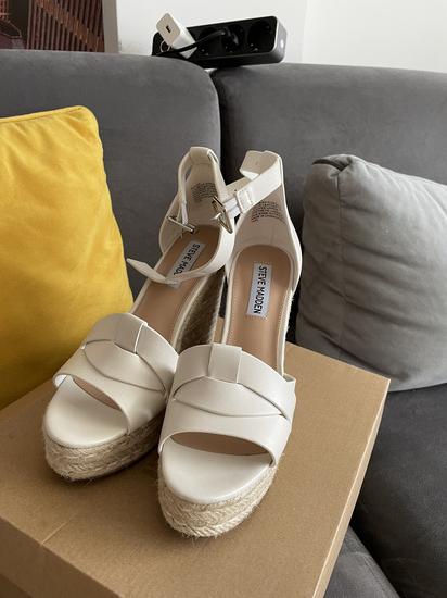 Steve Madden sandale 38 nove