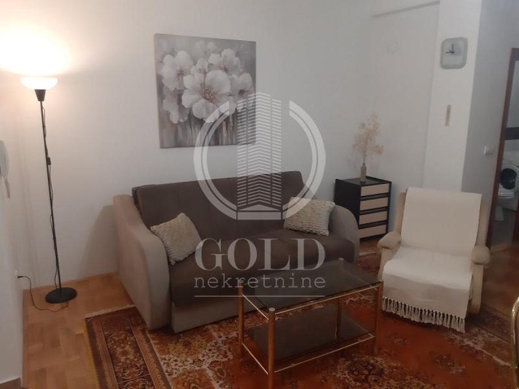 IZDAVANJE Stan 1. 5: NOVI SAD-Novi Sad-Grbavica, Gogoljeva, 40. 00m2, 370 eur ID#3456