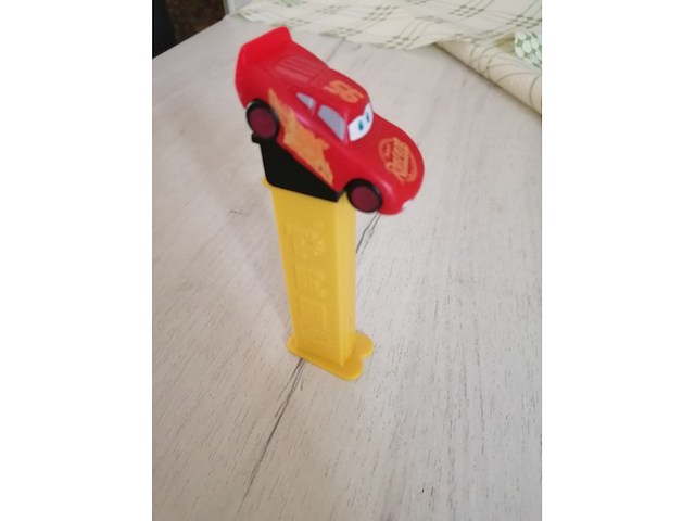 PEZ Figurica - Automobil crveni