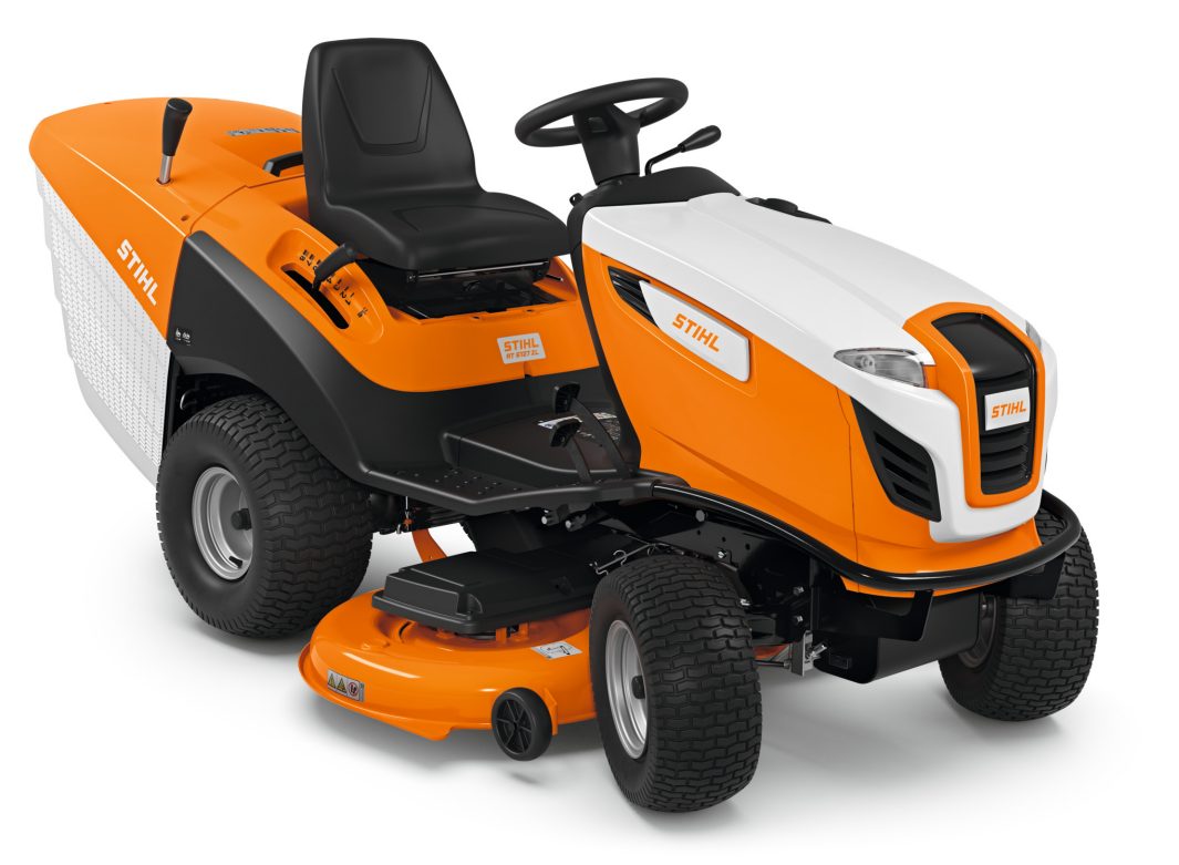 STIHL RT 6127.0 ZL, Traktorska kosilica, širina košenja 125 cm, ima korpu, 2 cilindra v-twin 19.3 ks, 268 kg